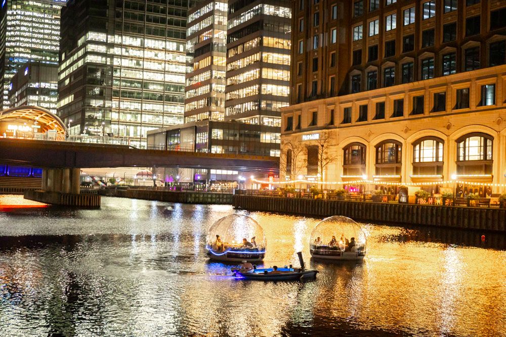 Dine in a Floating Snow Globe this Christmas: The Skuna Igloo Boat ...